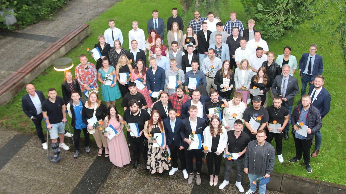 Abschlussfeier an den BBS Cadenberge: Große Zukunftspläne für Kaufleute ...