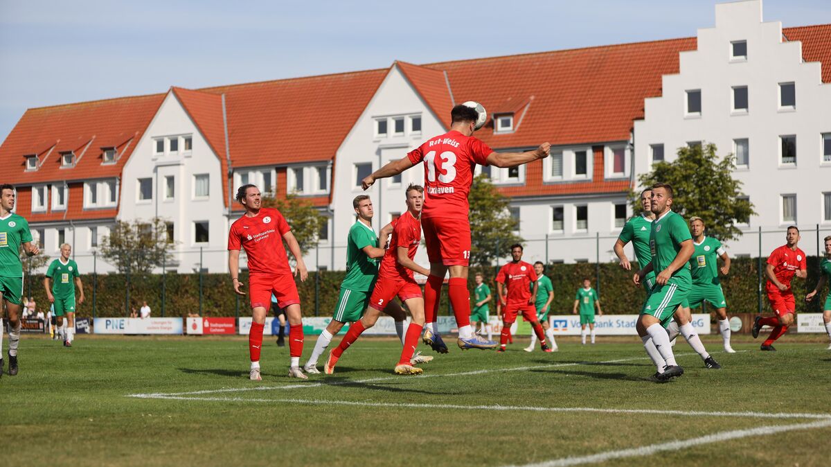Rot-Weiss Cuxhaven verschläft die erste Hälfte | CNV Medien