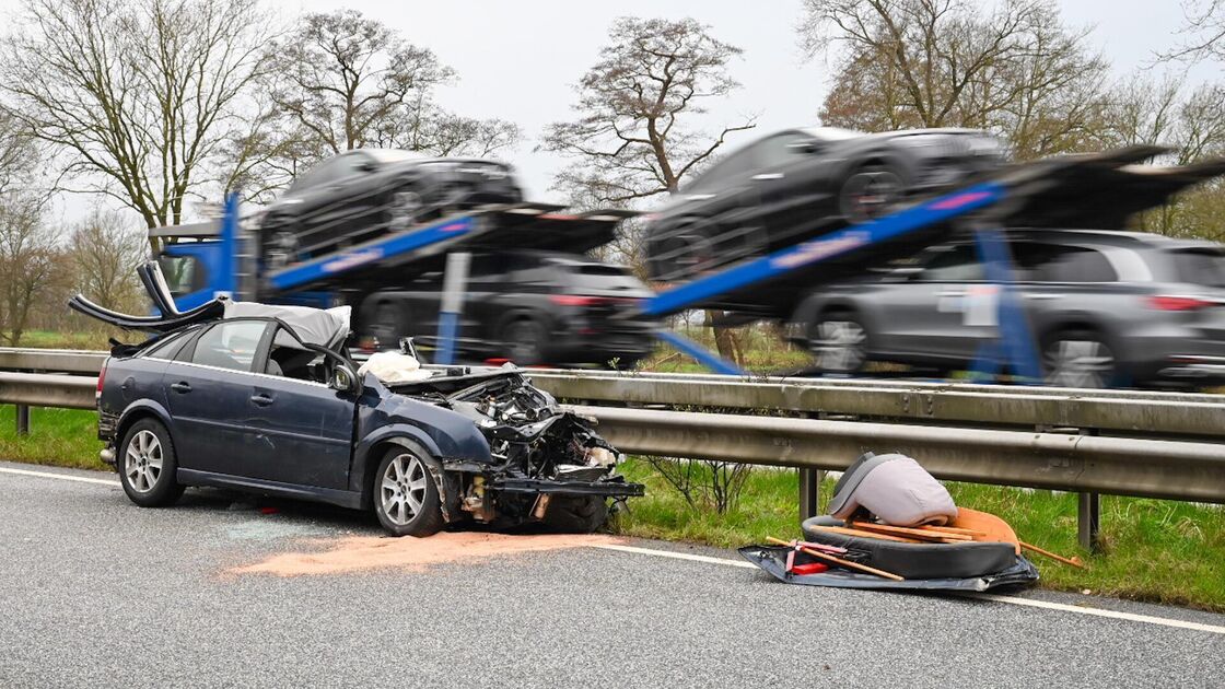 Schwerer Unfall auf der A27: Autobahn für mehrere Stunden gesperrt ...