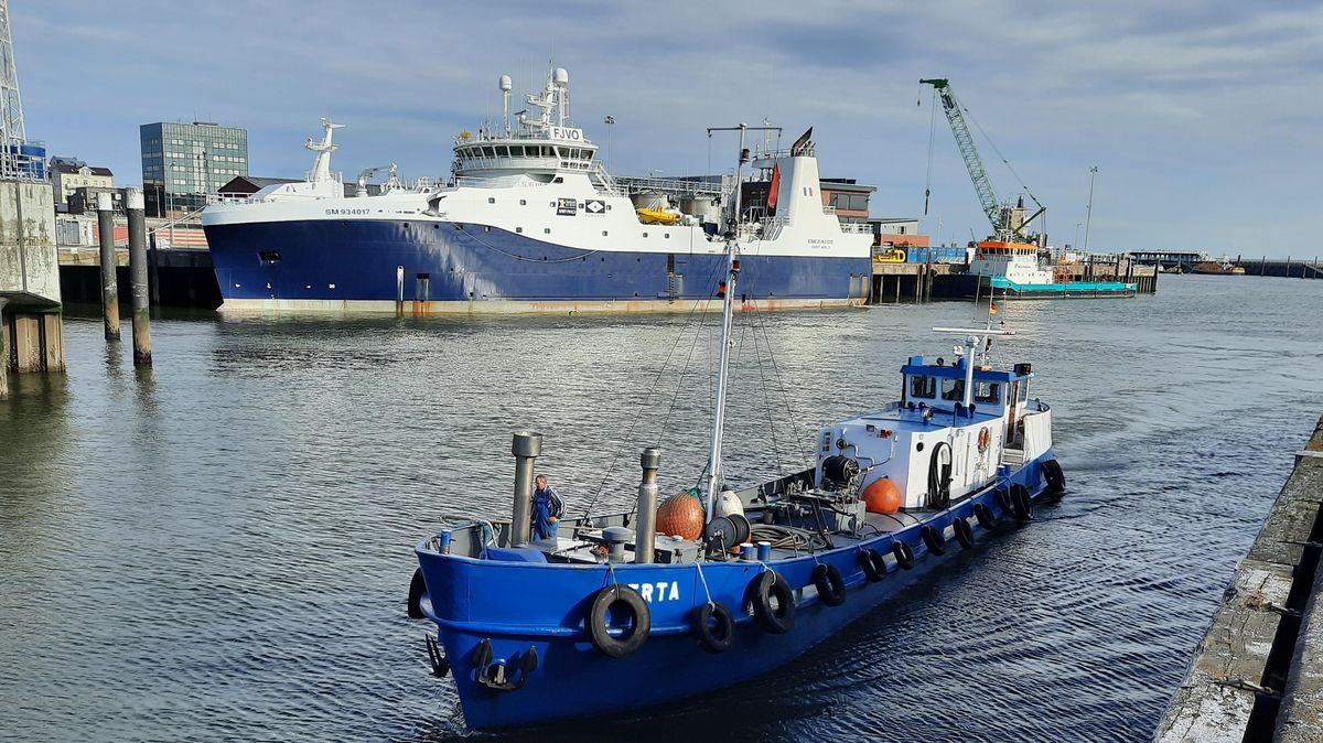Nach spanischem Supertrawler: Nun Schwesterschiff der "Cuxhaven" da ...