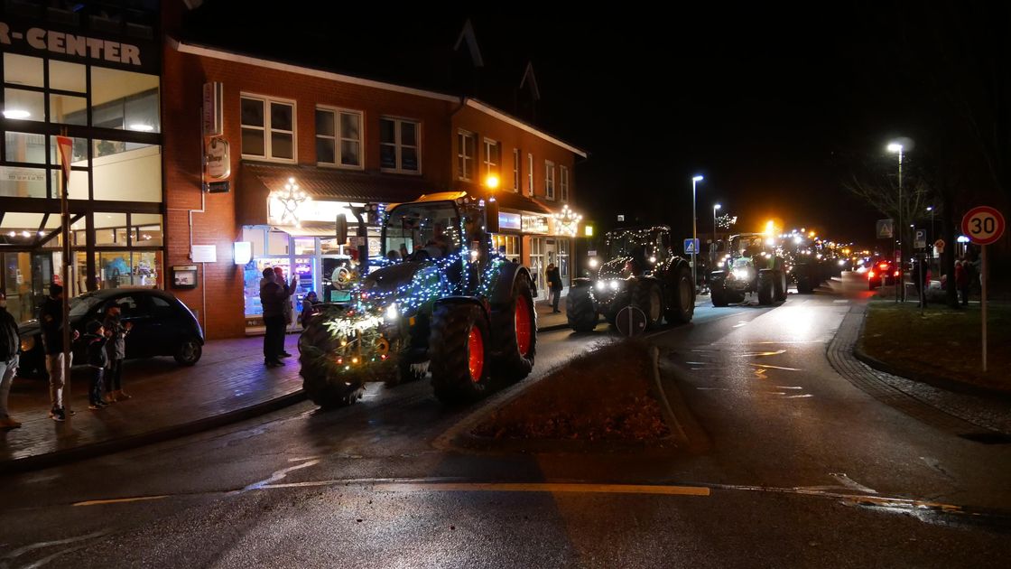 Landwirte im Kreis Cuxhaven setzen ein leuchtendes Zeichen | CNV Medien