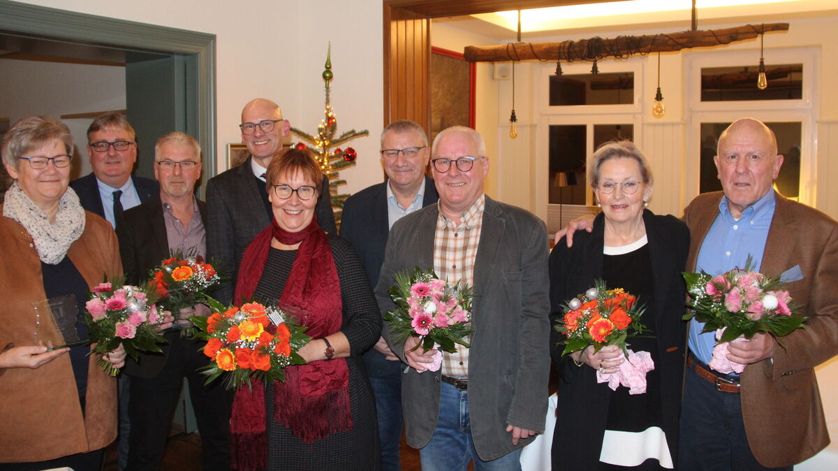 Wingst ehrt sechs engagierte Bürger | CNV Medien