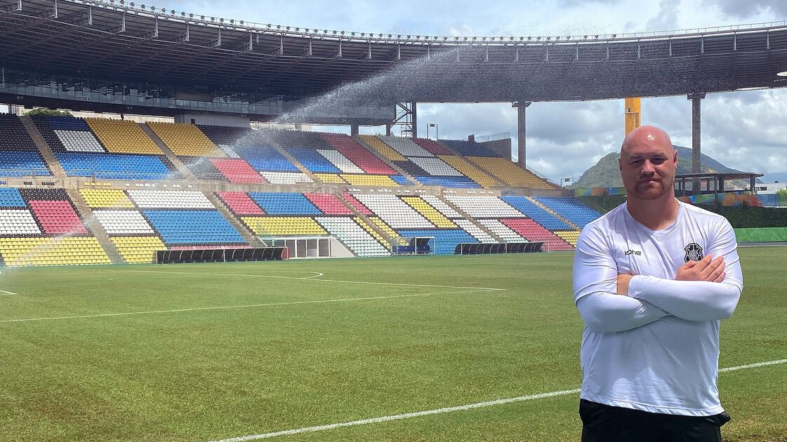 Neuer Trainer für Rot-Weiss Cuxhaven: André Visser folgt auf Oliver ...