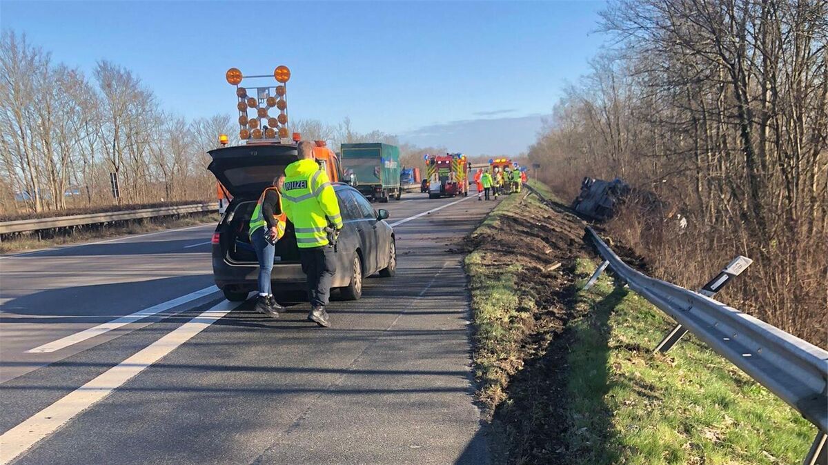 Nach Unfall: A27 in Richtung Cuxhaven voll gesperrt | CNV Medien