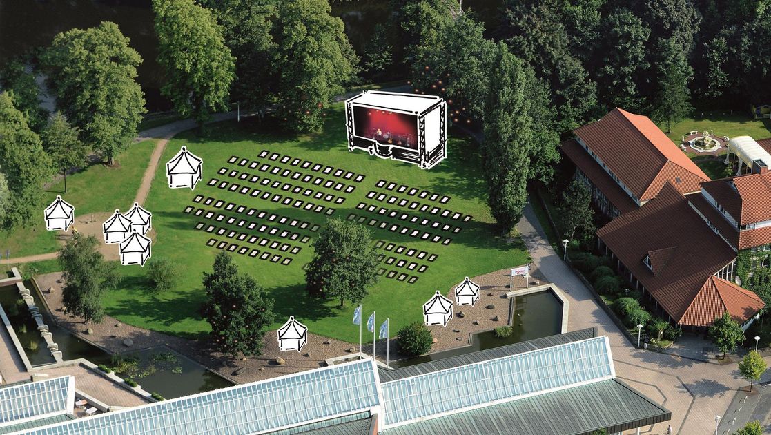 Stadeum in Stade plant Sommer unter freiem Himmel | CNV Medien