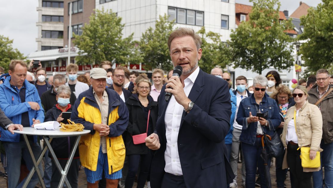 FDP-Wahlkampf in Cuxhaven ohne Abstand und Maske: Muss das sein? | CNV Medien