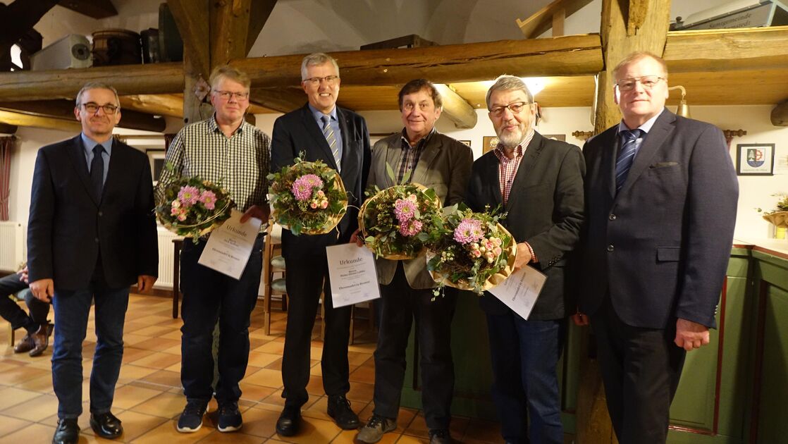 Wiedergewählt: Lamstedt hat einen neuen Bürgermeister | CNV Medien