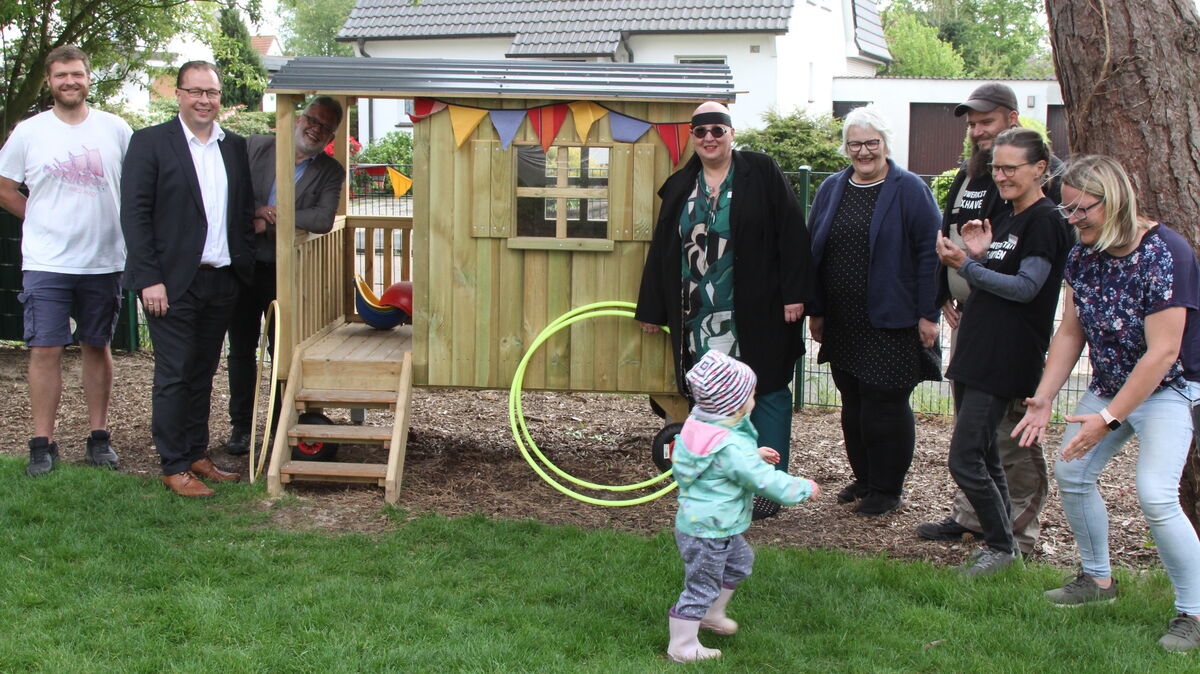 Im Bauwagen der Kita "Mittendrin" des Paritätischen Cuxhaven sind die ...