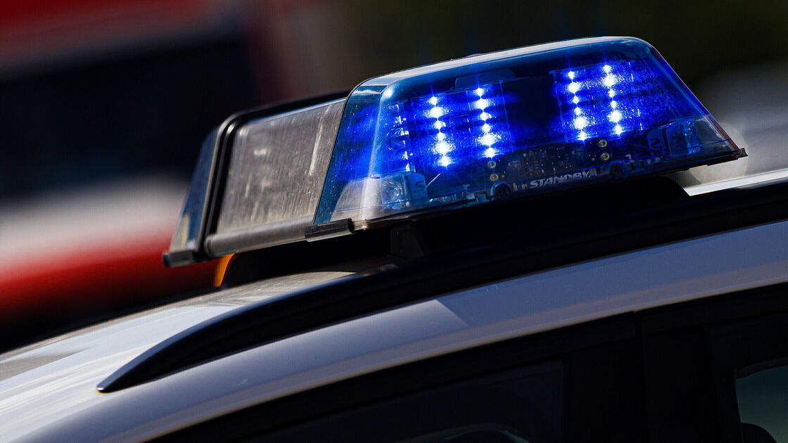 Kurioser Einsatz im Cuxhavener Nachbarkreis: Betrunkener schläft auf ...