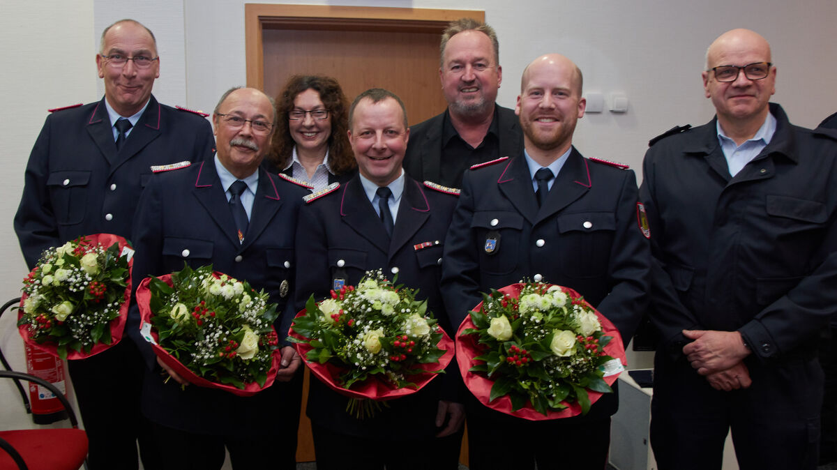 Cuxhaven: Stadtbrandmeister gibt Führung der Ortswehr ab | CNV Medien