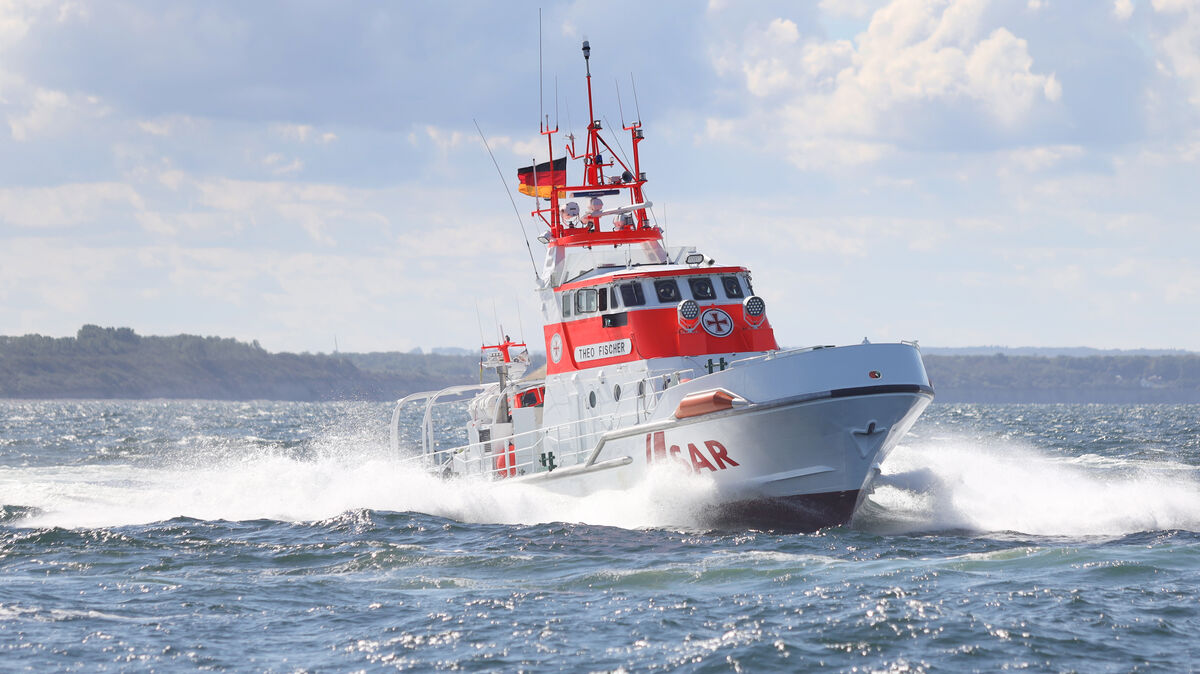 Fischer stürzt bei Helgoland über Bord: Vermisstensuche in der Nordsee ...