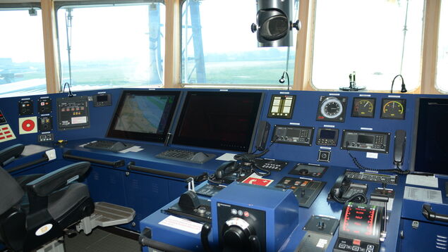 BBC Chartering stellt neues Flaggschiff in Cuxhaven vor: "Platzwunder ...