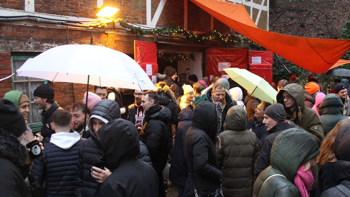 Cuxhaven erlebt nassen Heiligabend - aber Weihnachtsmarkt ist Pflicht | CNV Medien