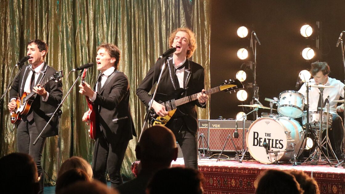 Aufstieg der Beatles: So war das Musical "Backbeat" im Cuxhavener Stadttheater | CNV Medien