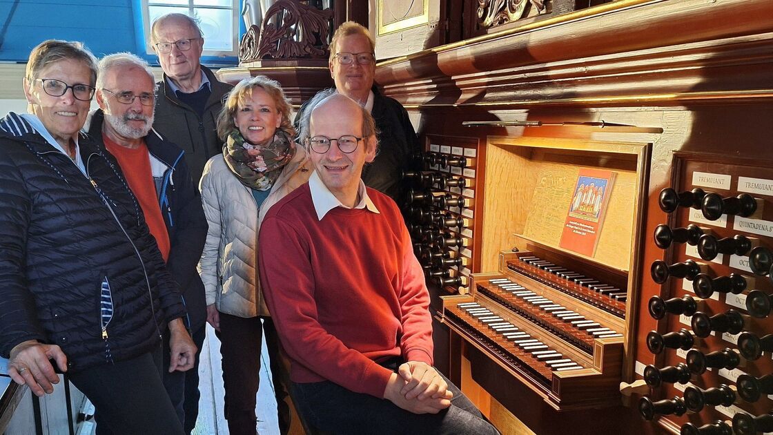 Wiedereinweihung der 280 Jahre alten Gloger-Orgel in der Otterndorfer ...