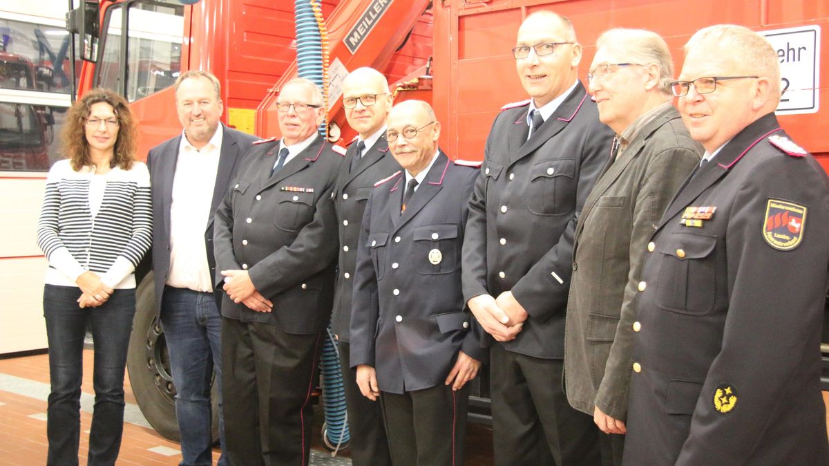 Neue Fahrzeughalle für Freiwillige Feuerwehr Döse | CNV Medien